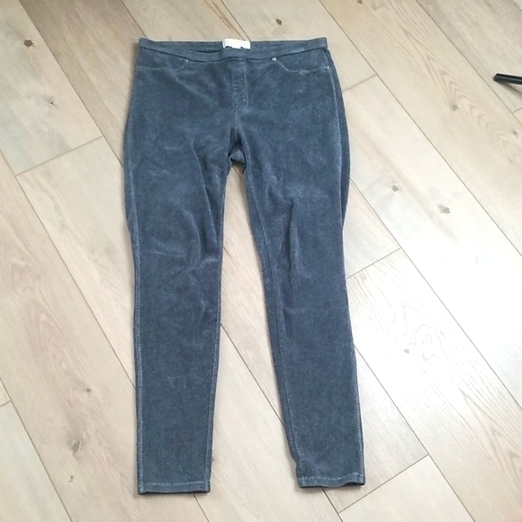 Michael Kors | Pants & Jumpsuits | Michael Kors Gray Leggings | Poshmark